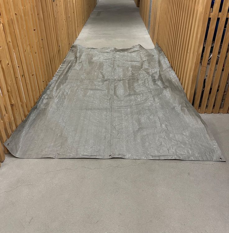 2x Blachen mit Ösen 2x3m (Gebraucht) in Obergerlafingen für CHF 5 – mit ...