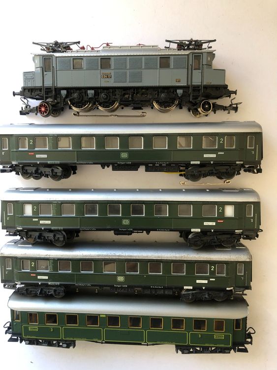 Märklin DR E04-17 Fotoanstrich, 4 Märklin PW, 1 mit Licht (Gebraucht) in Tamins für CHF 75 – mit ...