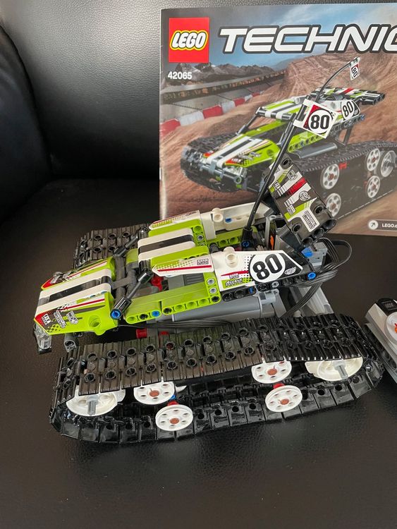 Lego Technic Tracked Racer 42065 (Gebraucht) in Mettmenstetten für CHF ...