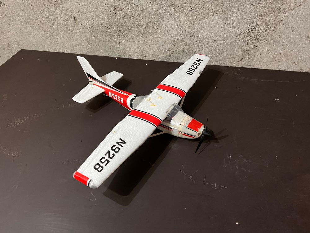 Ferngesteuerter Modelflieger für Bastler (Gebraucht) in Lostorf für CHF ...