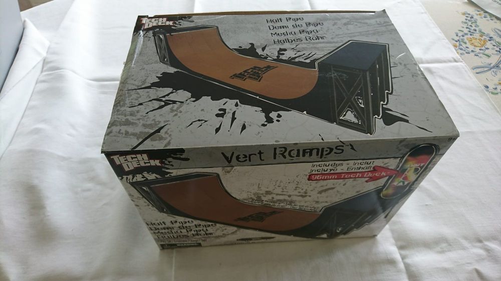 Vert Ramps Tech Deck Half Pipe (Gebraucht) in Zürich für CHF 2 – nur ...