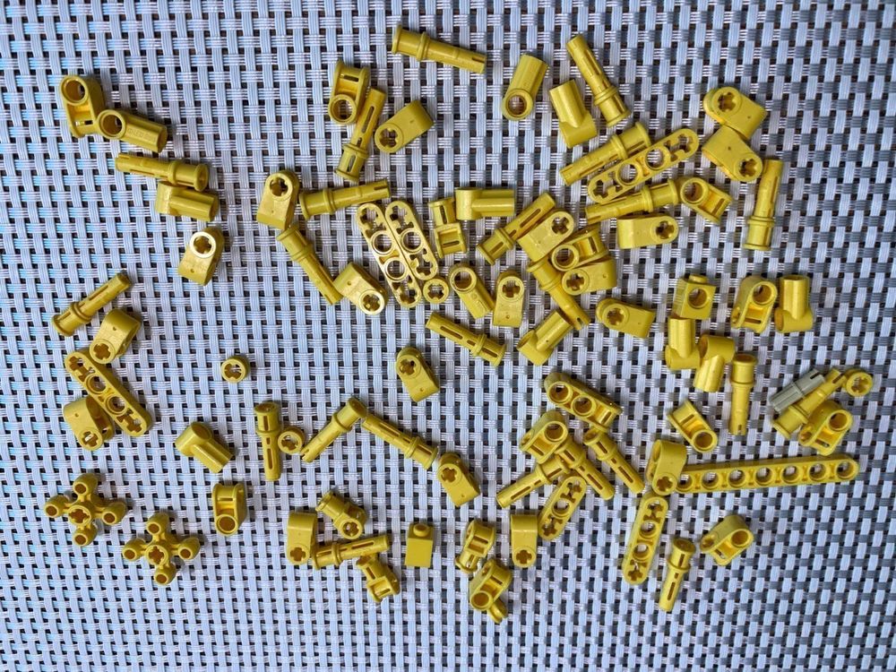 Lego Technik gelbe Pins, Stecker 8421 (Gebraucht) in Buochs für CHF 3.3 ...