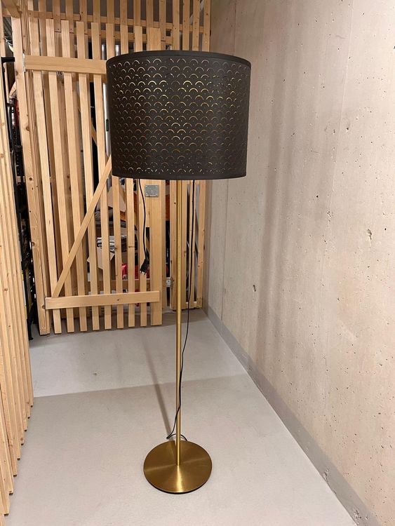 NYMÖ SKAFTET Standleuchte IKEA (gold) (Gebraucht) in Horgen für CHF 16 ...