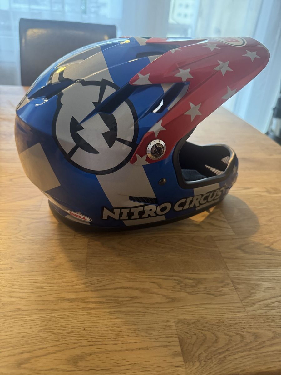 Bell Nitro Circus Fullface Helm, Grösse M, Top Zustand! (Gebraucht) in ...