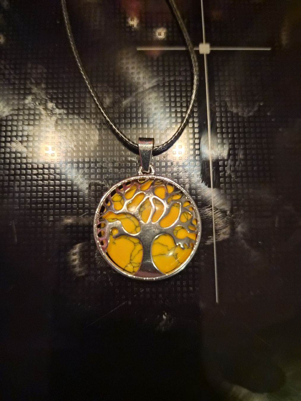 collier arbre (Neuf (Voir description)) à Senèdes pour CHF 1 – avec ...