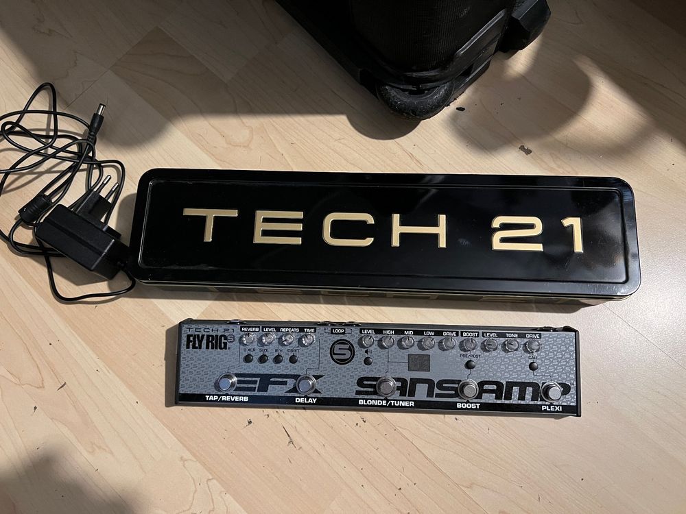 Tech 21 Fly Rig 5 v2 (Gebraucht) in Wädenswil für CHF 190 – mit ...