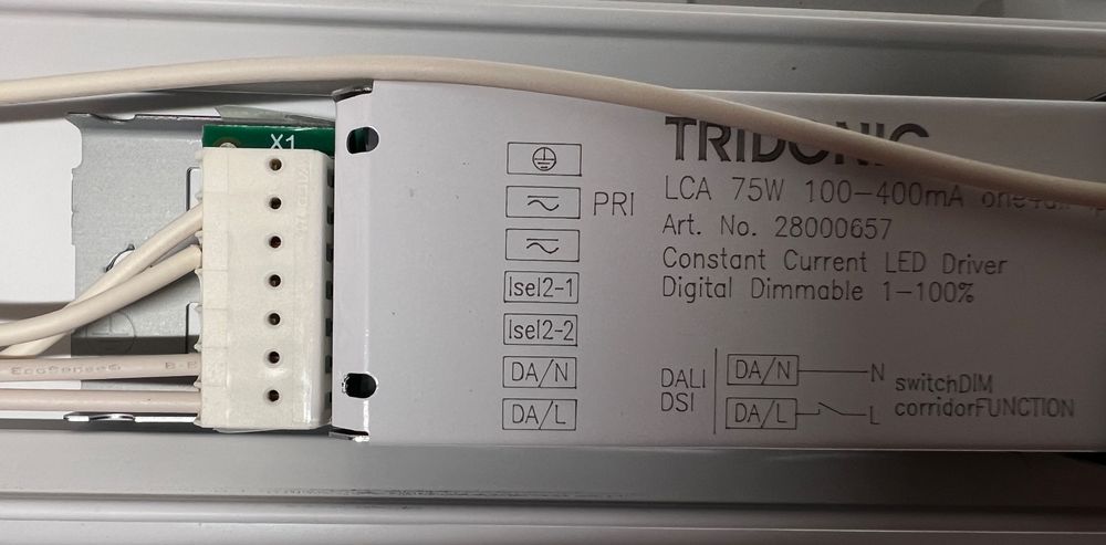 LED-Lichtbandleuchte 8000-840 L1500 WB LDE WH neu Nr.2 (Neu (gemäss Beschreibung)) in Dietikon ...