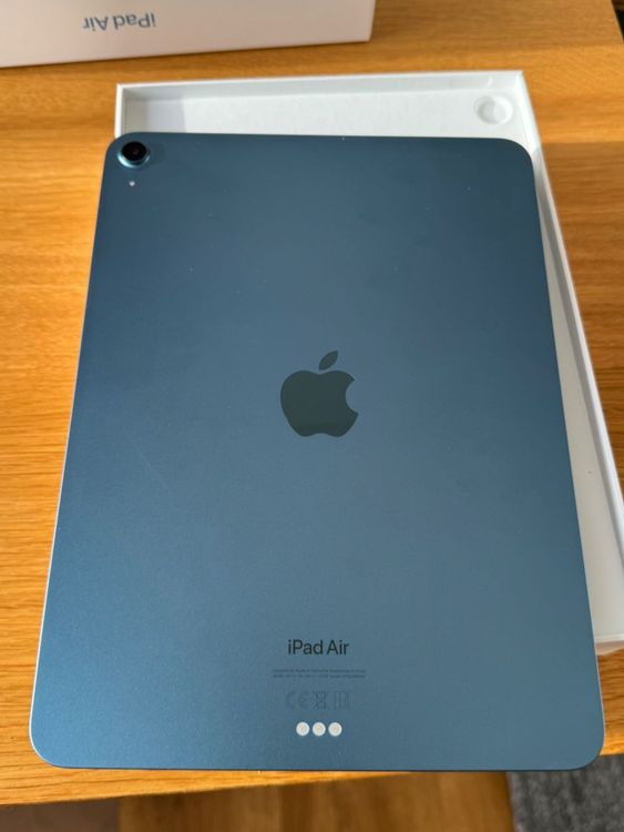 iPad Air 5th Gen. Wifi 256 GB Blau GLAS DEFEKT (Gebraucht) in Mels für CHF 270 – mit Lieferung ...