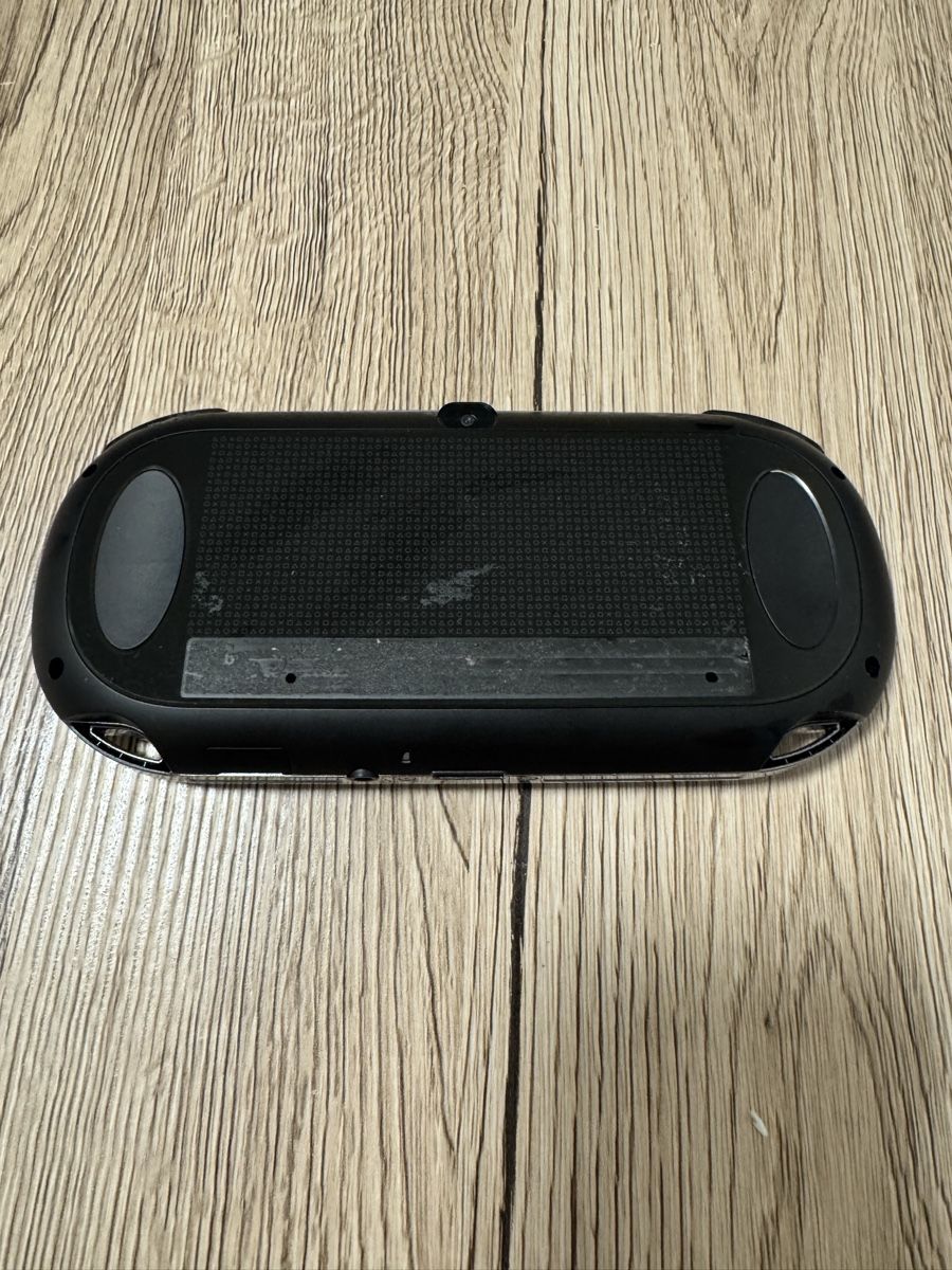 Console Sony PS Vita avec chargeur et étui! (D'occasion) à geneve pour ...