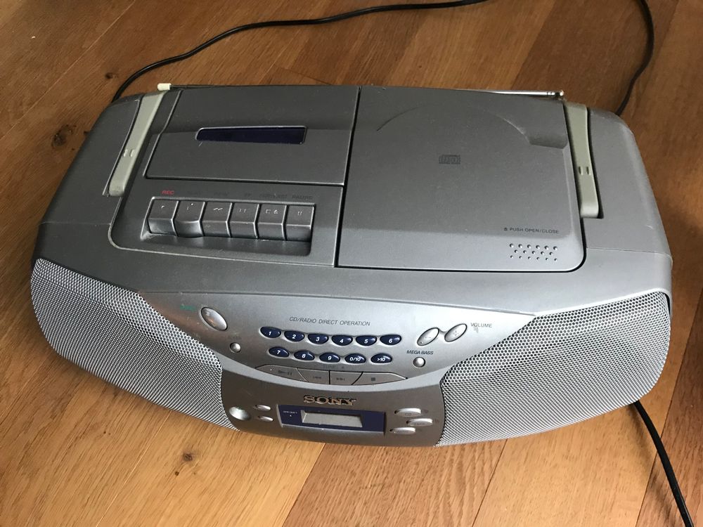 Radio CD Kassetten Player Sony CFD-S26L (Gebraucht) in Burgdorf für CHF ...