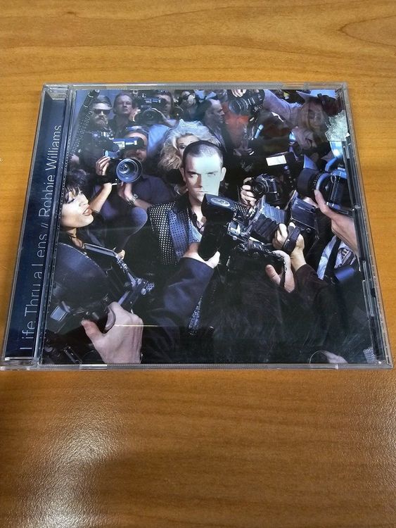 CD - Robbie Williams – Life Thru A Lens (Gebraucht) in Biberist für CHF 0.5 – mit Lieferung auf ...