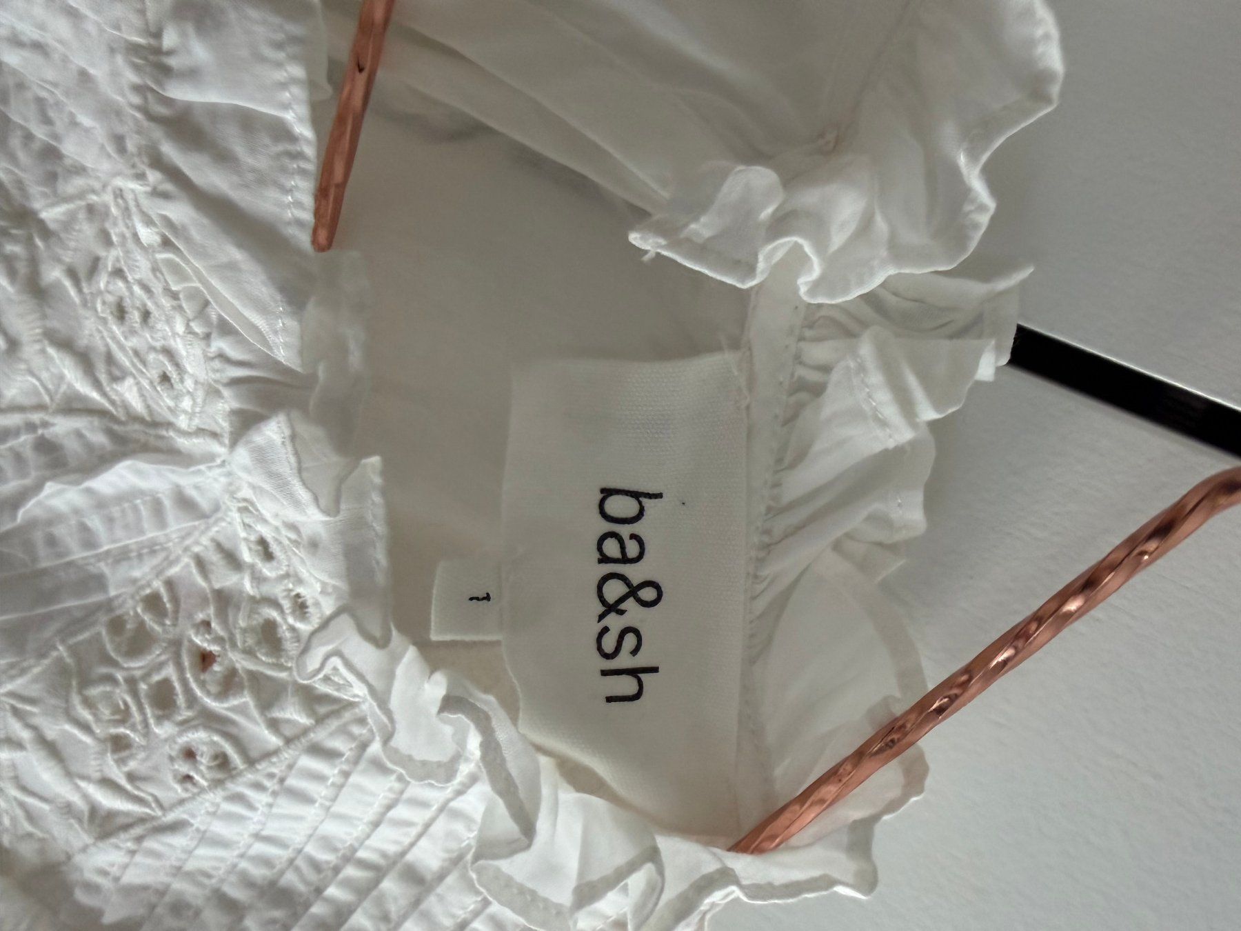 Haut BA&SH blanc sans manches (Neuf (Voir description)) à La conversion ...