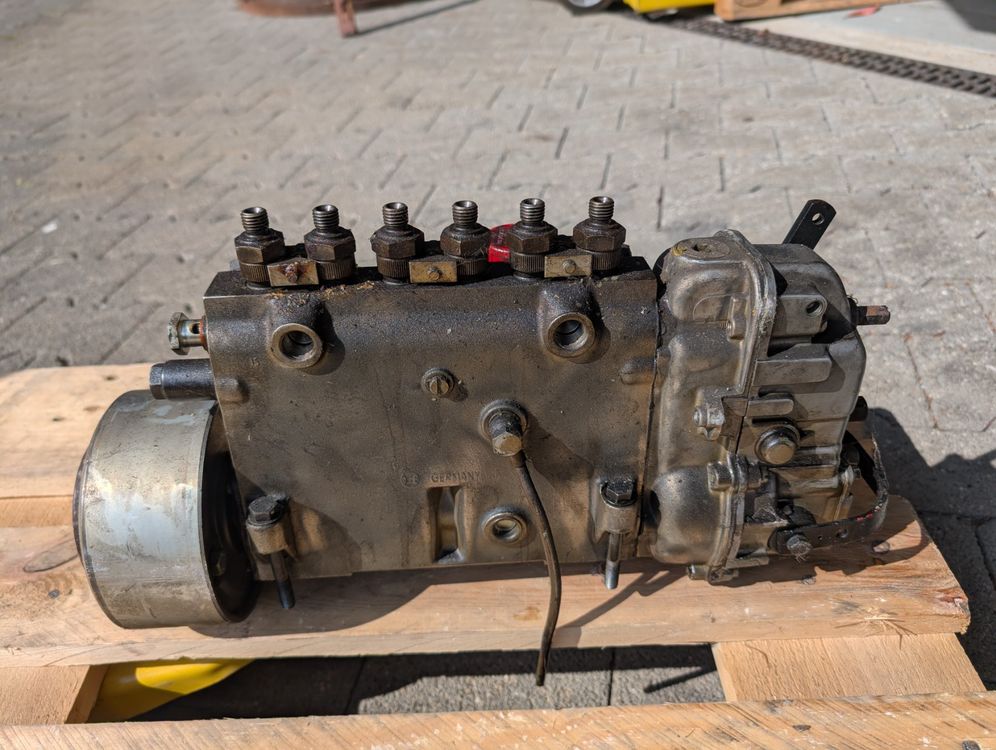 6 Zylinder Reiheneinspritzpumpe Bosch MAN Motor (Gebraucht) in ...