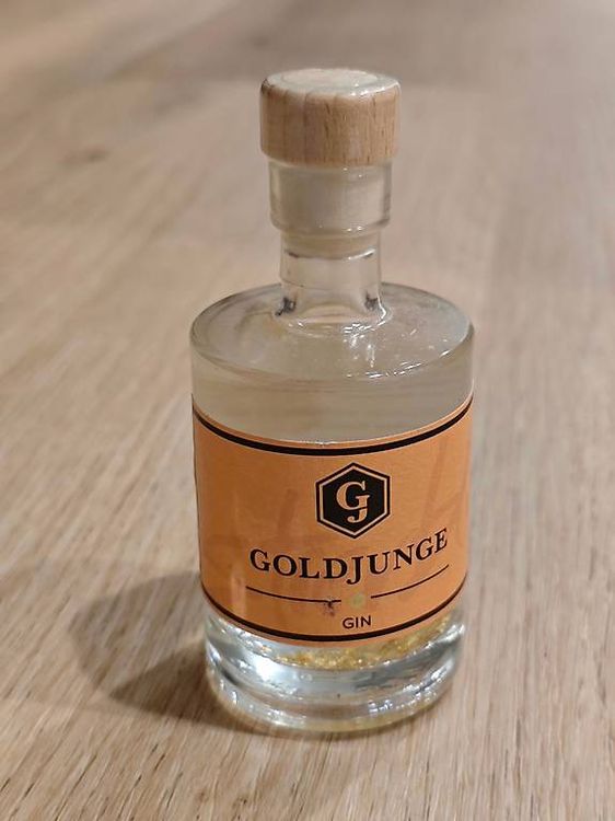 Goldjunge Gin 5cl 44% vol. / 22 Karat Gold Geschenk (Gebraucht) in Winterthur für CHF 10 – nur ...