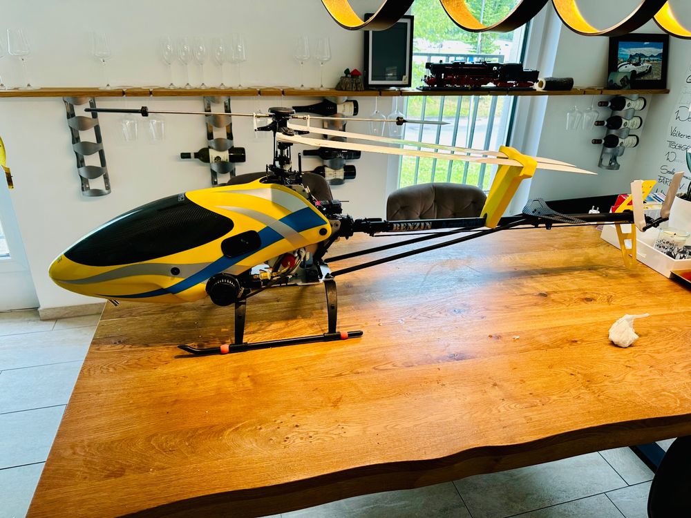 Benzin Vario Acrobat Trainer komplett flugfertig Heli (Gebraucht) in ...