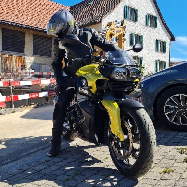 BMW Motorrad Lederkombi Grösse 56 (Gebraucht) in Bachs für CHF 180 ...
