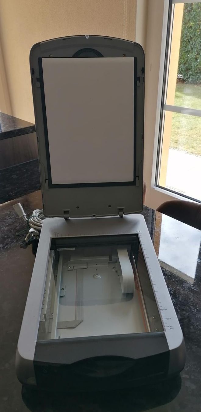 Scanner Epson 3200 (D'occasion) à Couvet pour CHF 100 – avec livraison ...