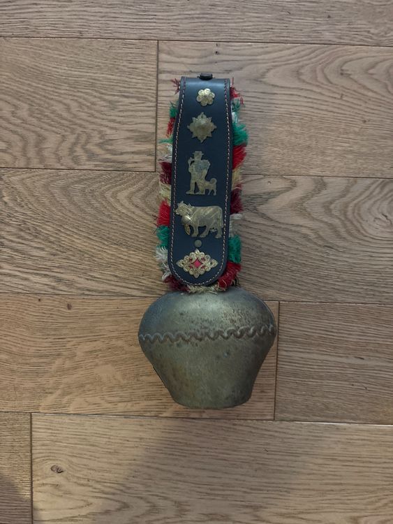 Cloche (D'occasion) à pringy pour CHF 2 – avec livraison | Acheter sur ...
