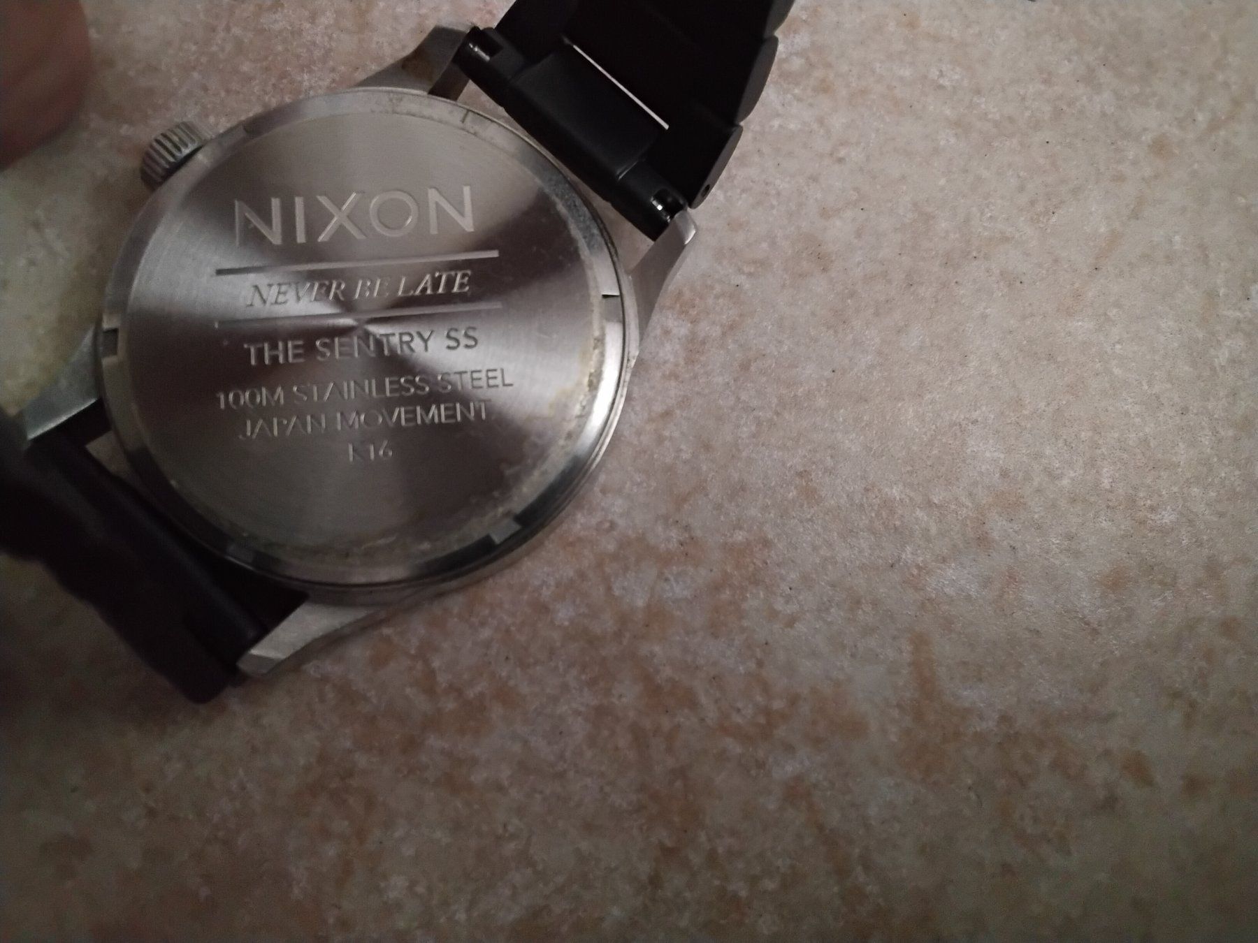 Montre Nixon Sentry SS Noir Mat - Élégante et Tendance (D'occasion) à ...