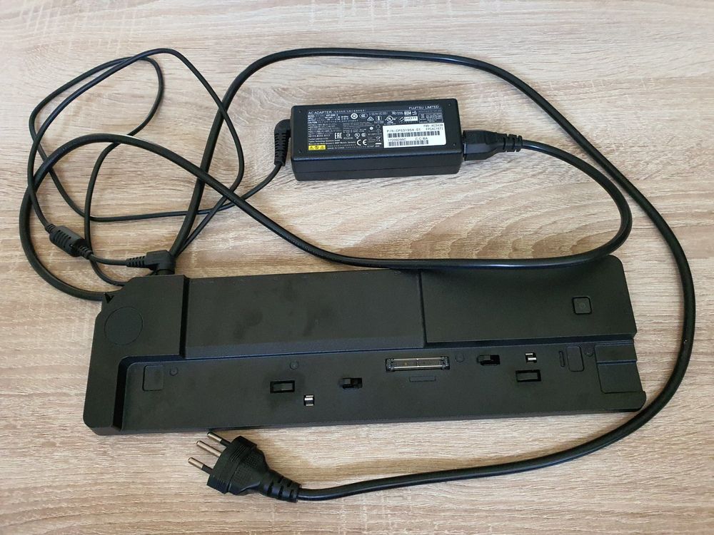 CP734175-01 Fujitsu Original Docking Station inkl. Netzteil (Gebraucht ...