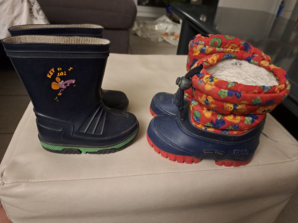 Gummistiefel Gr. 21 und Winterstiefel Gr. 22 (Gebraucht) in für CHF 1 – mit Lieferung auf ...