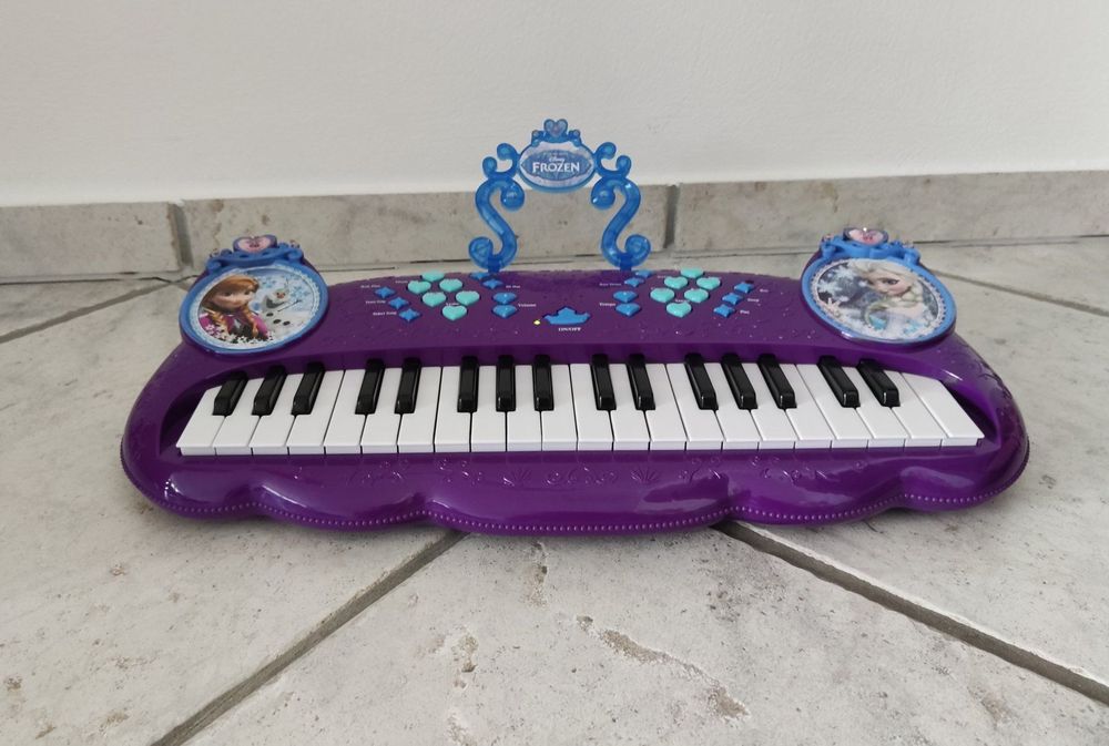 Keyboard Anna&Elsa (Gebraucht) in Chur für CHF 12 – mit Lieferung auf ...