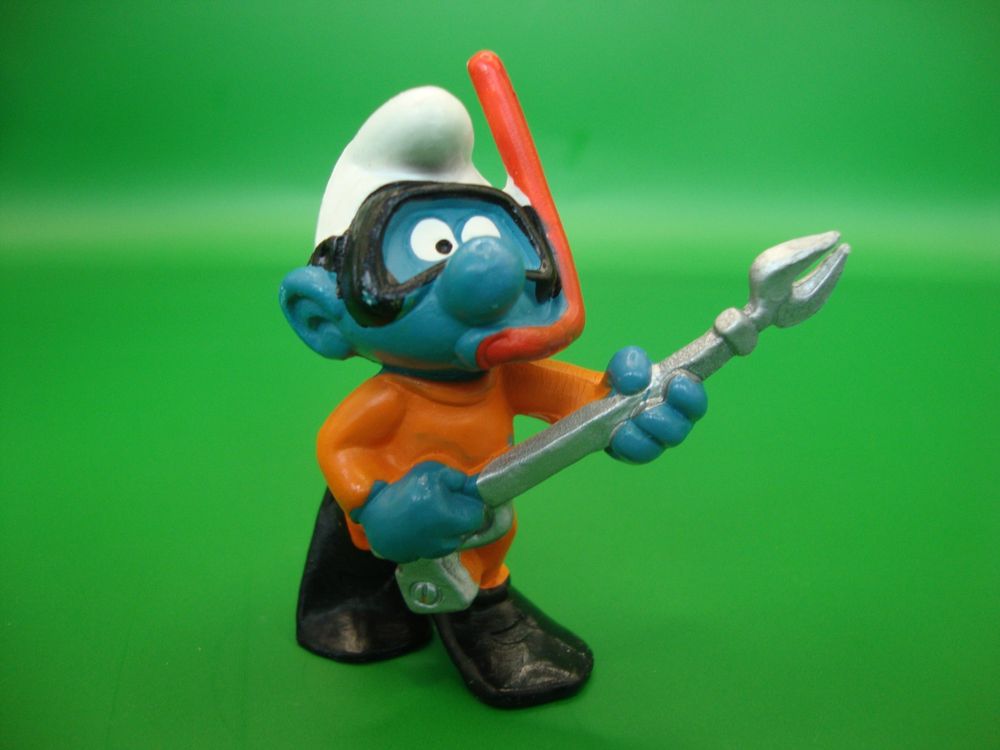 TAUCHER SCHLUMPF BULLY6 W.GERMANY 1984 6CM (Gebraucht) in Basel für CHF ...