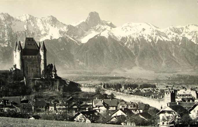 THUN Schloss mit Stockhornkette (Neu (gemäss Beschreibung)) in Jona für CHF 3.9 – mit Lieferung ...