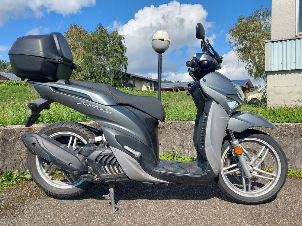 Yamaha HW 125 Xenter 2018 Unfall Roller Scooter mit MFK (Defekt) in ...