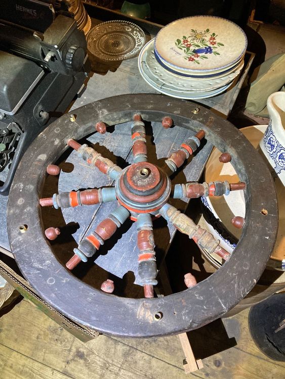 Roue de rouet décoré peint main handgemalt (Gebraucht) in St-Cierges ...