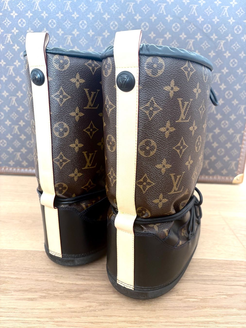 LUXUS Louis Vuitton Après Ski Monogram Moon Boots Ab 1.- !!! (Gebraucht ...