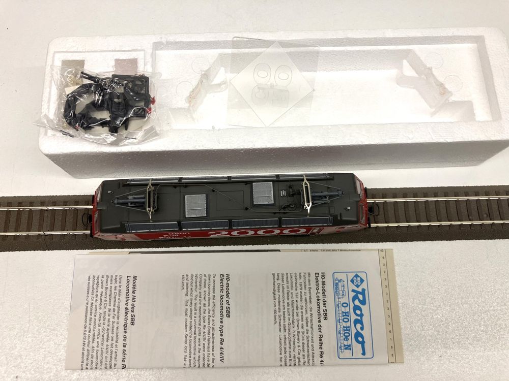 Roco 43512= Re 4/4 IV SBB Bahn 2000 rot - Lausanne - SALE50% (Neu (gemäss Beschreibung)) in Thun ...