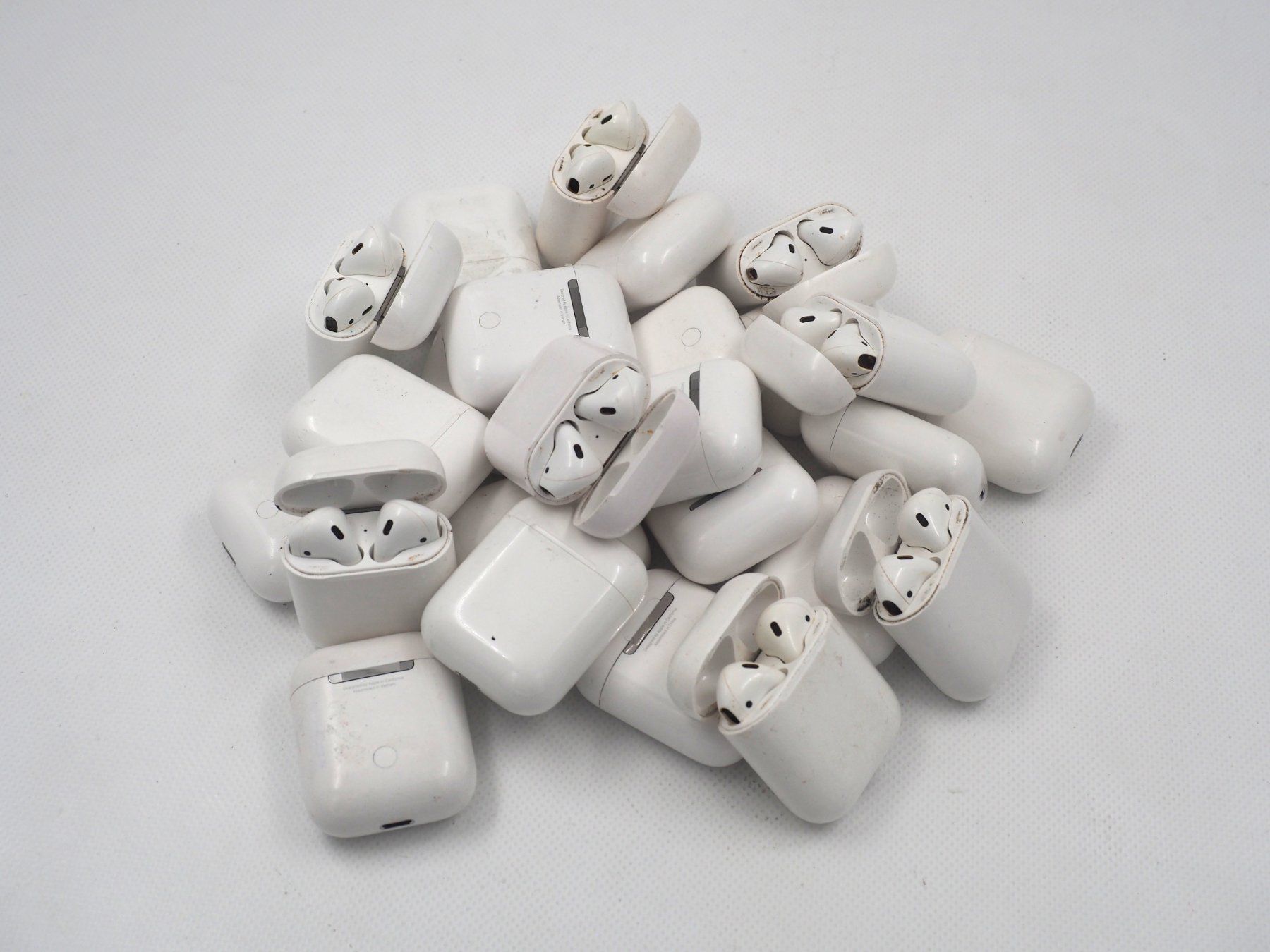 25 x APPLE Airpods A1602 In-Ear Kopfhörer (25122956) (Gebraucht) in ...