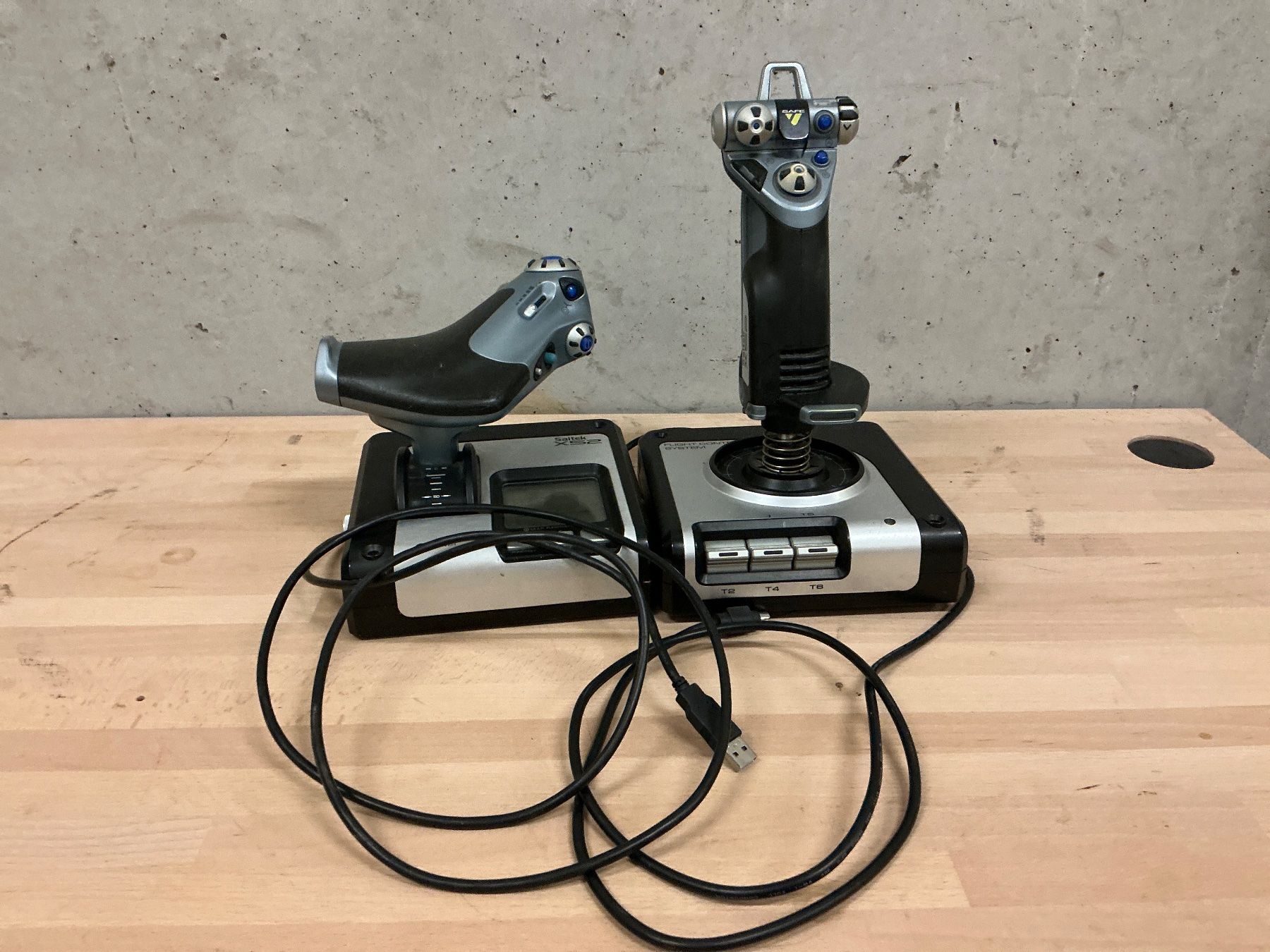 Logitech X52 Professional HOTAS – Joystick und Schubregler (Gebraucht ...