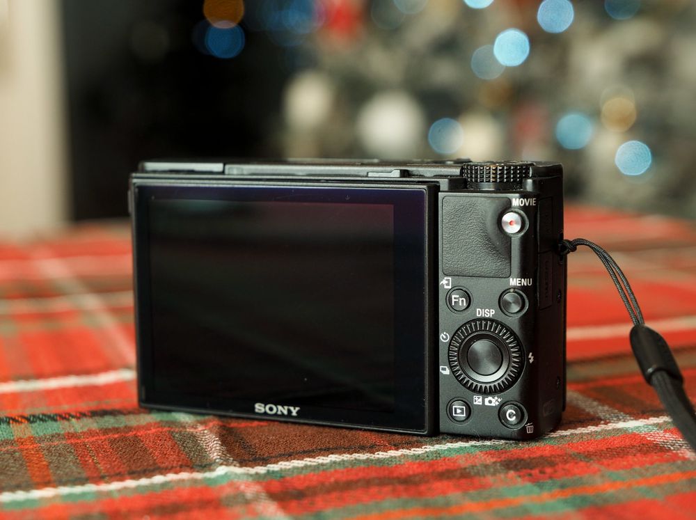 Sony RX100 MK 4 IV + grip + charger + SD. 4k video, 1' inch | Kaufen ...