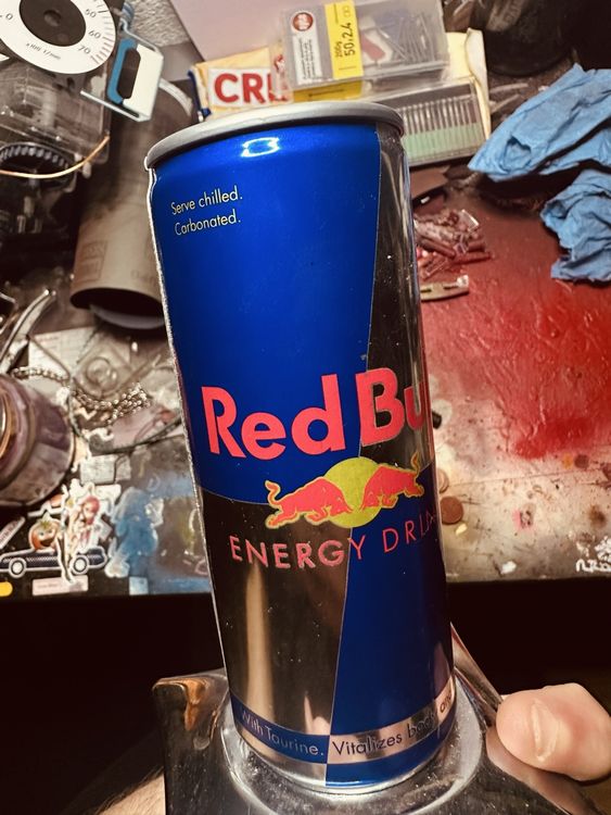 Red bull décoration en métal (Neuf (Voir description)) à Fribourg pour ...