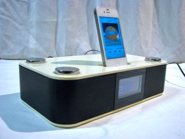 LUNA XtremeMac iPod/iPhone Dock Audio System Wecker Vintage (Gebraucht ...