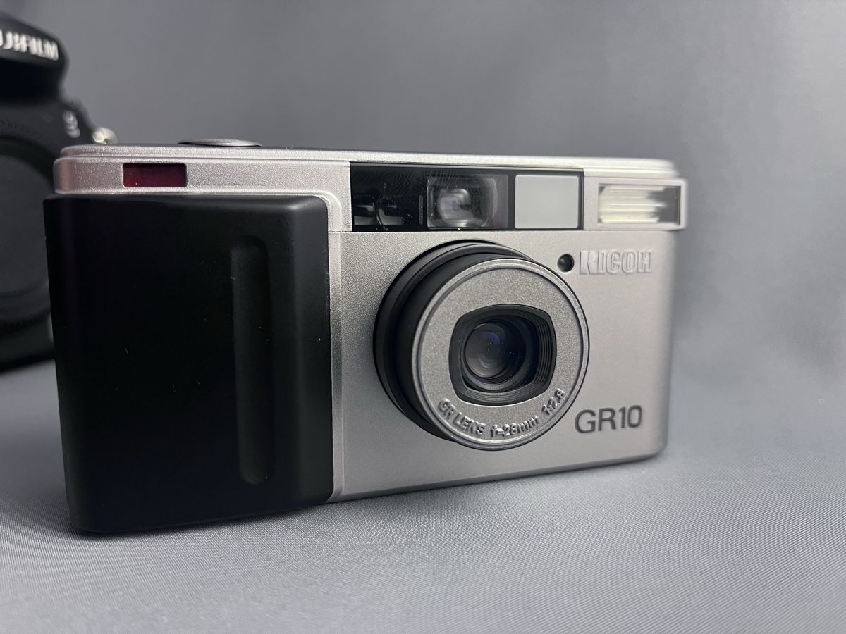 Ricoh GR10 analogique (film 24x36) (D'occasion) à Boudry pour CHF 290 ...