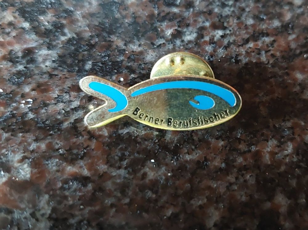 Pin Berner Berufsfischer | Kaufen auf Ricardo