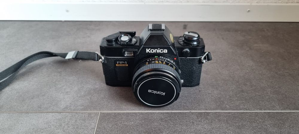 Konica FP-1 Analog Spiegelreflexkamera mit Carena Blitz (Gebraucht) in ...