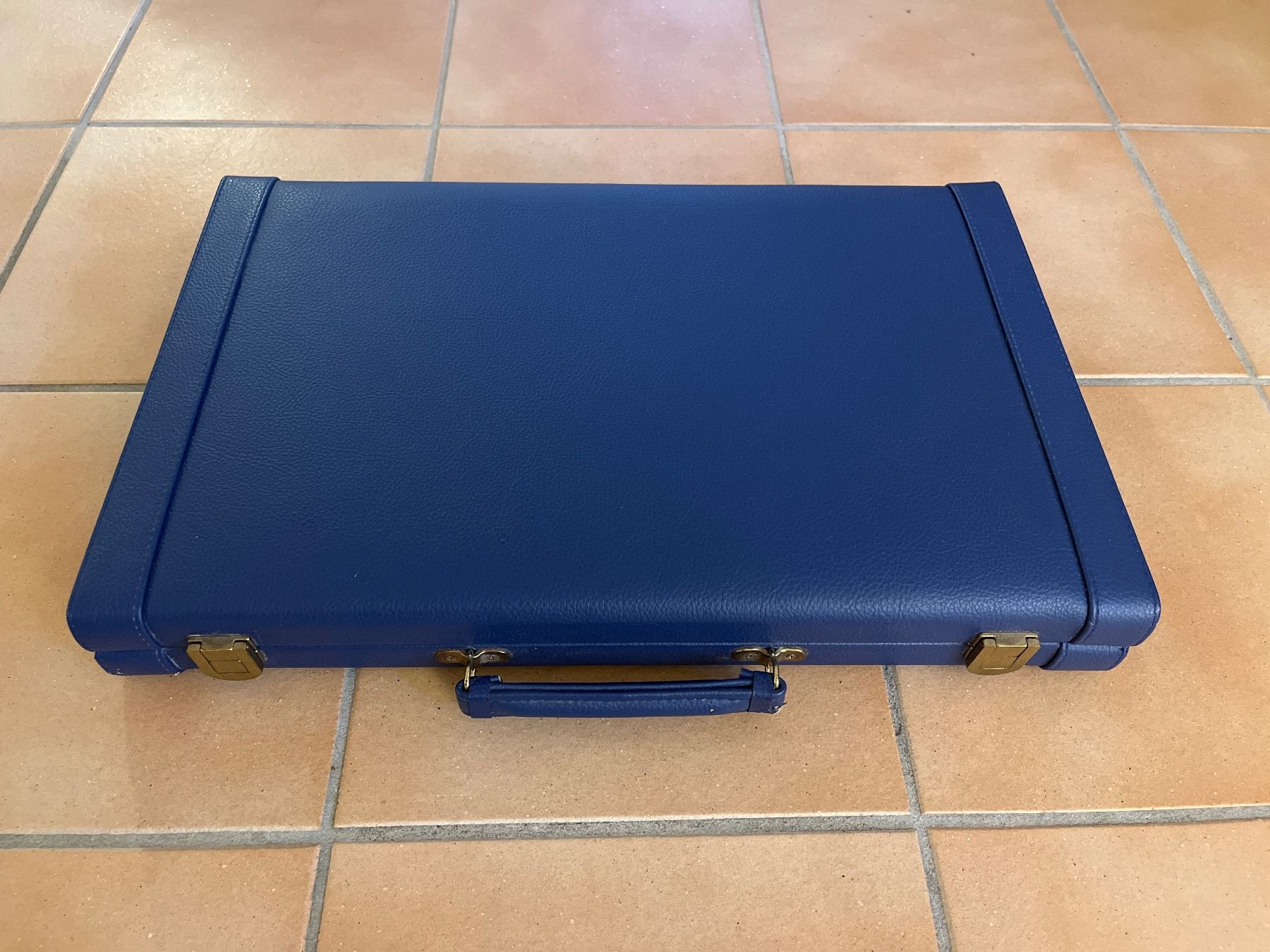 Backgammon Spiel blau Leder Samt (D'occasion) à Clarens pour CHF 50 ...