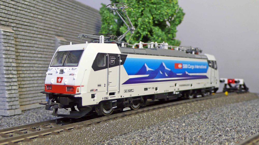 Roco 78733 - E-Lok BR 186 RAlpin/SBB - Digital/Sound/OVP (Neu (gemäss Beschreibung)) in Aarau ...