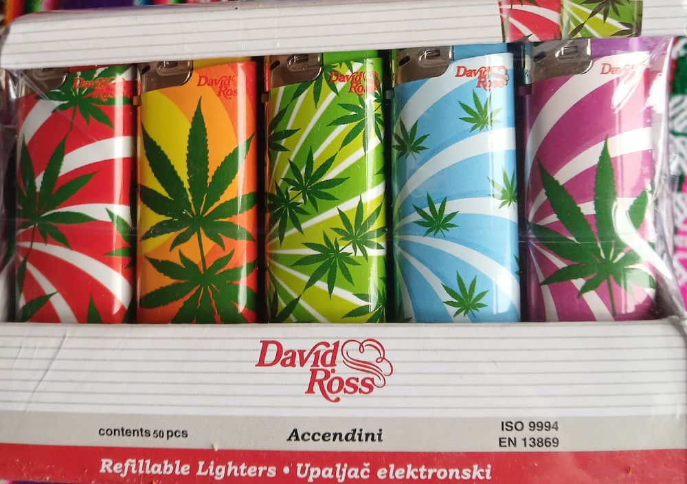 briquets 50 x (Neu und originalverpackt) in Lausanne für CHF 20 – mit Lieferung auf Ricardo kaufen