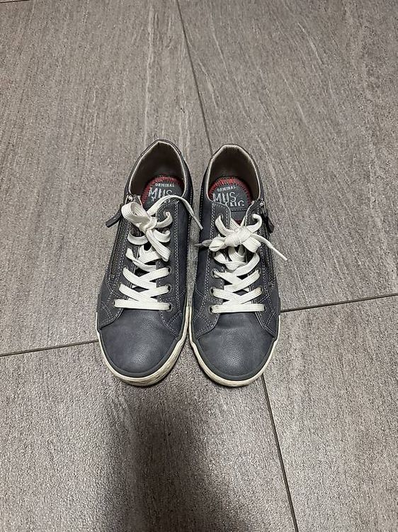 Sneackers Mustang in pelle grigia (Gebraucht) in Loco für CHF 80 – nur ...