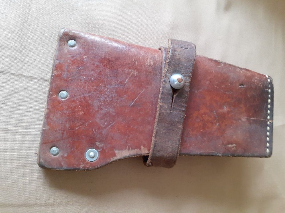 Lederfutteral für Schanzaxt 1940 (Gebraucht) in Zofingen für CHF 10 ...