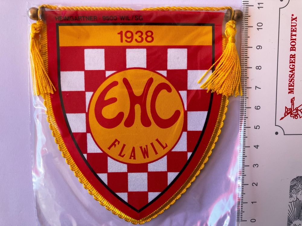 Vintage Fanion/Wimpel EHC FLAWIL 1938 (Neu und originalverpackt) in Gland für CHF 6 – mit ...