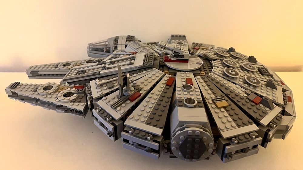 Lego 75105 Millennium Falcon (Gebraucht) in Bern für CHF 80 – mit ...