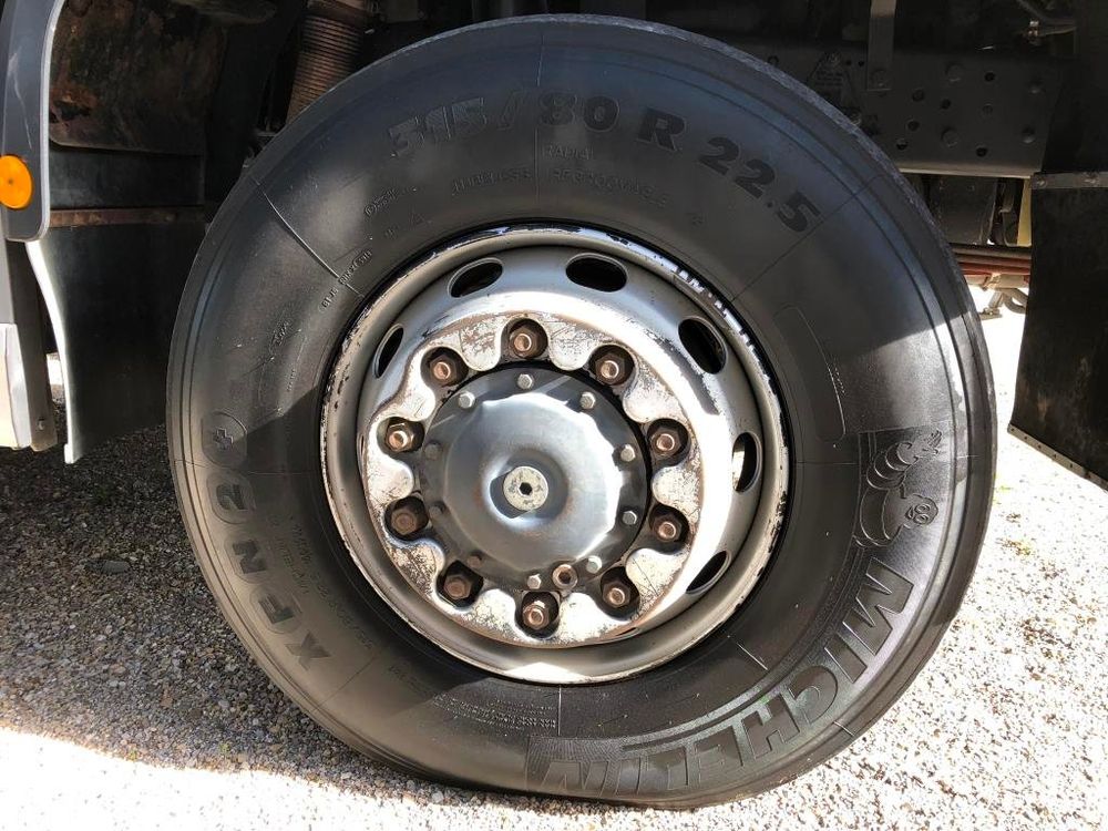 2 LKW Räder (Gebraucht) in Oberuzwil für CHF 4 – nur Abholung auf ...