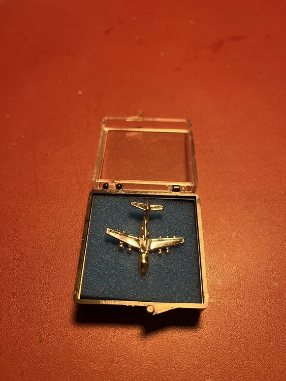 Pin’s Avion Militaire (D'occasion) à Eclépens pour CHF 5 – avec livraison | Acheter sur Ricardo