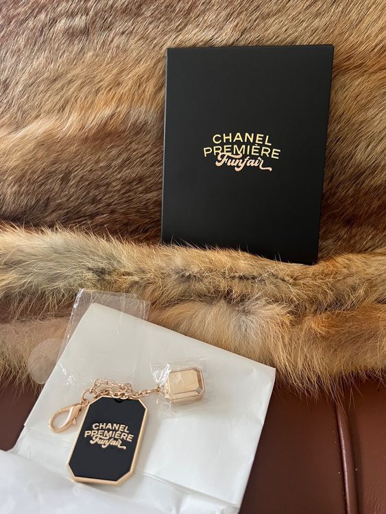 ⭐️⭐️⭐️Chanel *Limited* Premiere Funfair Golden Keychain (Neu (gemäss ...